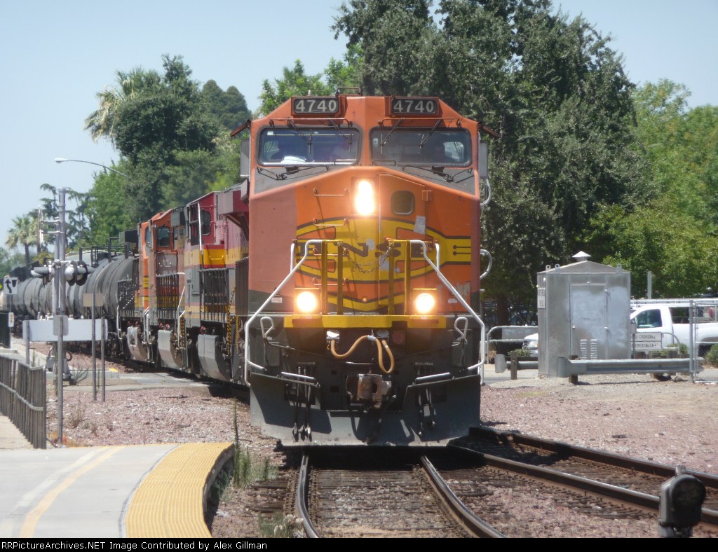 BNSF 4740 East